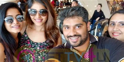 Actress Anjali Angelic Pics 554173 Galleries And Hd Images