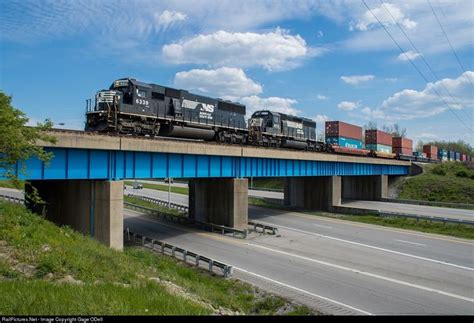 Beautiful Ns 6339 Norfolk Southern Emd Sd40e In Lexington