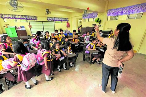 New Deped Order Employs Temporary Staff To Ease Teachers