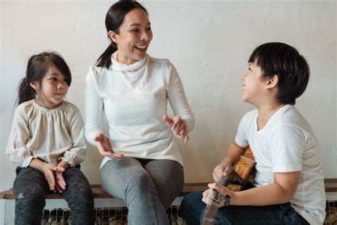 リトミックとは？おうちで簡単にできるやり方やねらい＆効果【スカーフ＆曲紹介】 玩具オタクjjの部屋