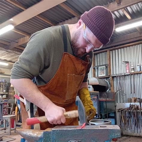 Introductory Blacksmithing Class Romford Ts Classbento