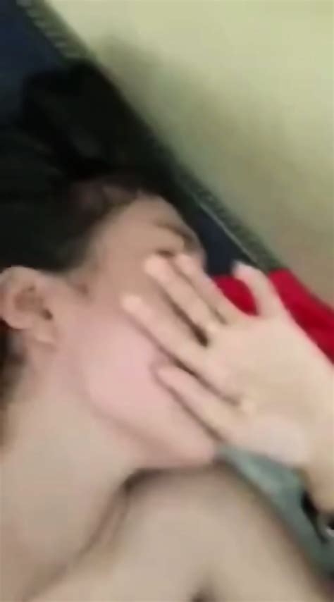 Bokep Indo Mahasiswi Ngewe Di Kos Malu Direkam Eporner