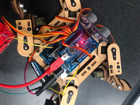 Using Matlab To Control The Meped V2 Walking Robot 8 Steps