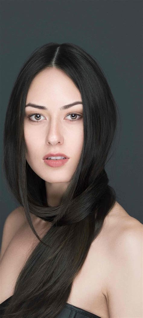 X Katie Nolan Google Pixel Hd K Wallpapers Images Backgrounds Photos And Pictures