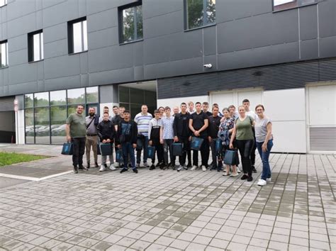 Luka Strezoski On Linkedin Данас смо на нашем департману угостили ђаке из Грачанице са Косова и…