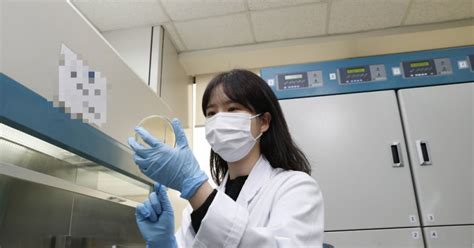 신생아 똥 기저귀 구해요…발품 파는 Hy연구원들 왜