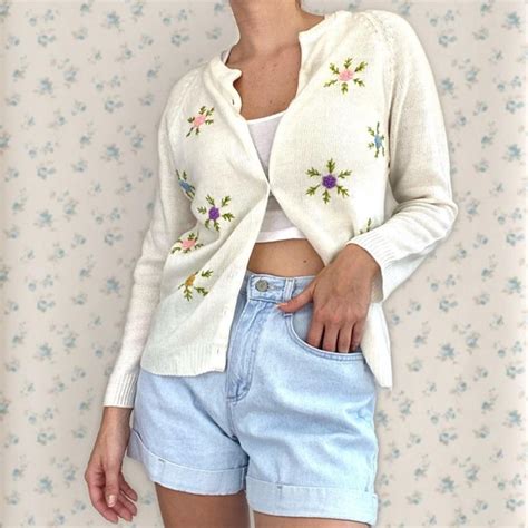 Glentey Sweaters Antique 95s Hand Embroidered Floral Cardigan