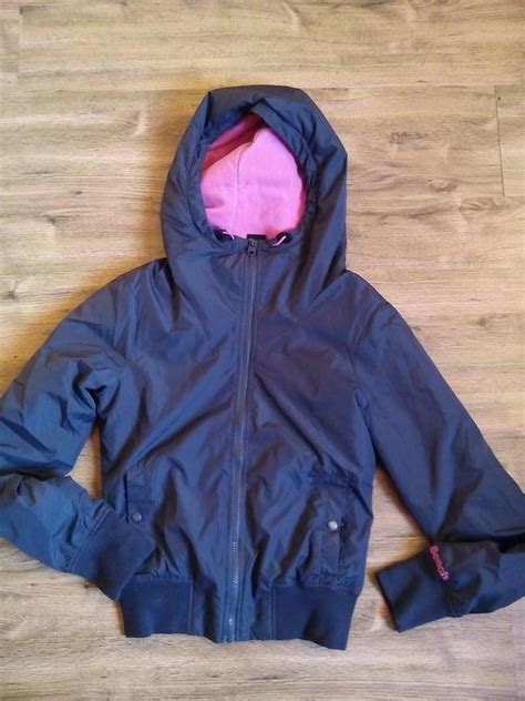 Курточка Bench — ціна 300 грн у каталозі Куртки Купити жіночі речі за доступною ціною на Шафі