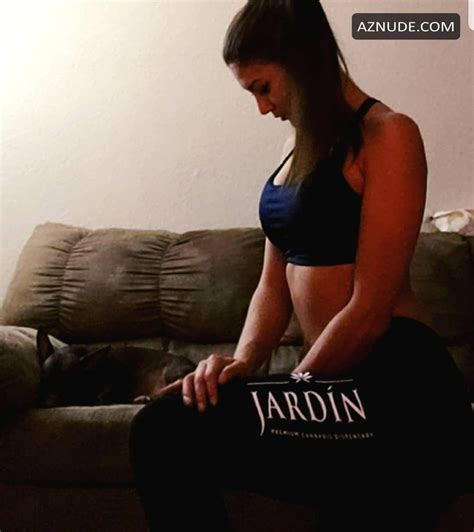 Averey Tressler Nude And Sexy Photo Collection AZNude