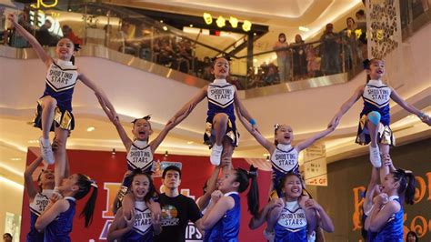 Basic Cheerleading Stunts