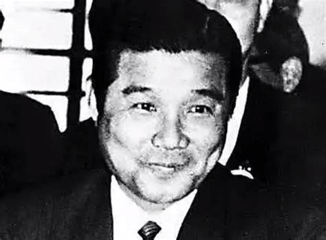 吕乐简介资料历史（香港四大探长之首：做尽坏事） 人物集