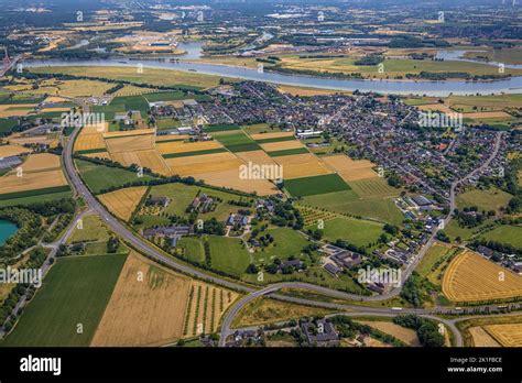 Naturschutzgebiet Rheinaue Zwischen Buderich Und Perrich Fotos Und Bildmaterial In Hoher
