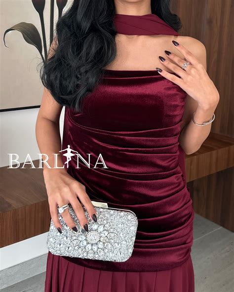 فستان خمري طويل بزم من الجوانب متجر بارلينا Barllina