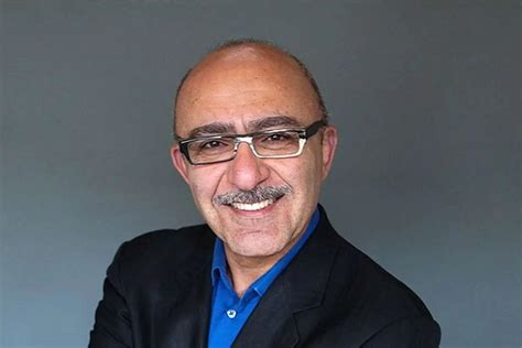 عکس دانشجوی فلج آمریکایی با پاهای دانشمند ایرانی