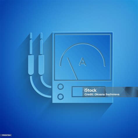 종이 는 파란색 배경에 격리 된 암페어 미터 멀티 미터 볼트 미터 아이콘을 잘라 전류 측정을 위한 계측기 종이 아트 스타일입니다
