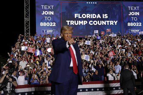Donald Trump Stunned By Boos During Florida Rally Whats Going On