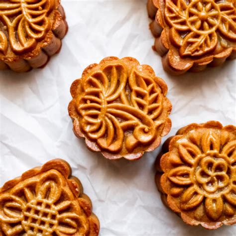 Traditional Mooncake Recipe With And Without Salted Eggs Cooking