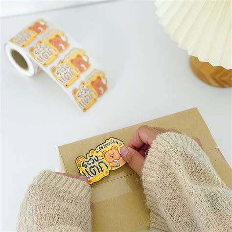 สติ๊กเกอร์ติดกล่องพัสดุ “ระวังแตก กรุณาอย่าโยน” Line Shopping