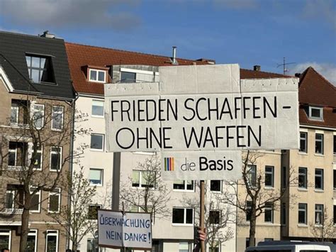Frieden Schaffen Ohne Waffen Plakat Robert Habeck In Kiel We Love Kiel