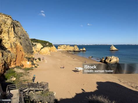 프라이아도 나 아나 비치 청록색 바다 물과 절벽 포르투갈 라고스 알가 르 베 포르투갈에서 아름 다운도 나 아나 비치 0명에 대한 스톡 사진 및 기타 이미지 Istock