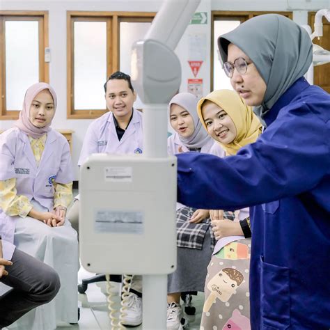 Tingkatkan Kreativitas Dan Inovasi FKG UMS Gelar Workshop PKM 2022