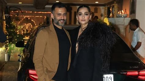 Sonam Kapoor And Anand Ahuja Attend Javed Akhtars Birthday Bash Her