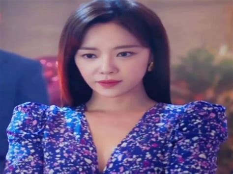Actress Hwang Jung Eum Hints At Husbands Infidelity Divorce