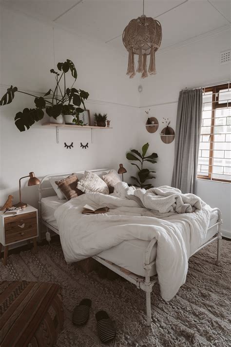 Aesthetic Cozy White Bedroom Decor Cintronbeveragegroup
