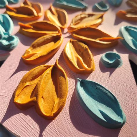 Dani Pratts Take On Creating Texture In Art