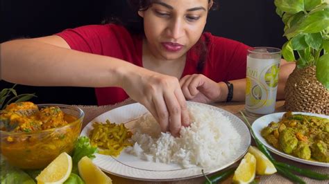 Eating Lunch Rice Rohu Fish Curry Aloo Bhaja Potol Chingri Posto