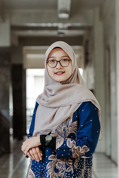 Dr Rizki Fitriani Kelompok Keilmuan Kimia Organik