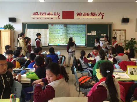 悦动课堂语文教学 青岛南京路小学玩转课内外整合 让学生阅读更轻松 手机搜狐网