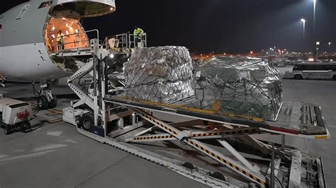 loading and unloading operations