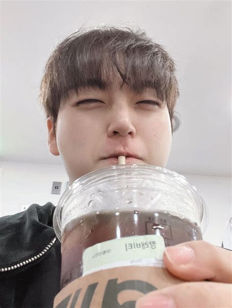 Cravity Song Hyeongjun ♡ Cravity Hyeongjun Songhyeongjun Vitamin