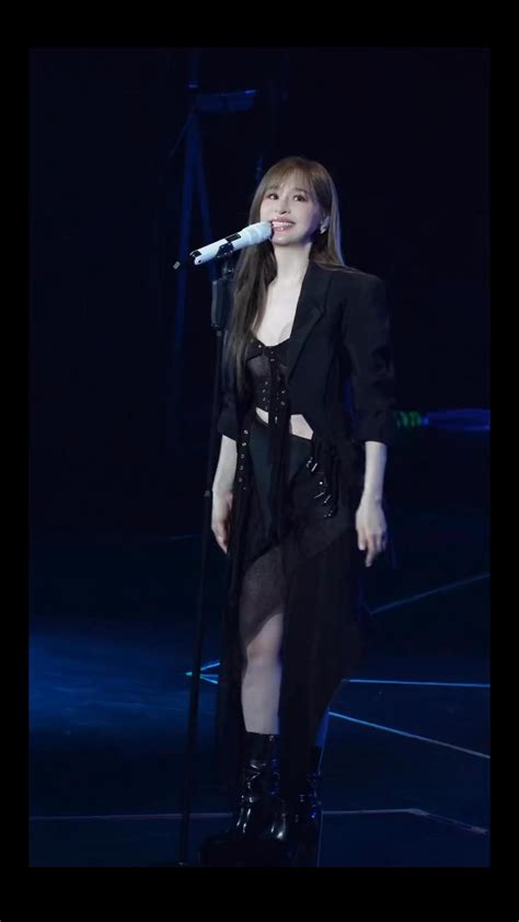 🎬🎥先说爱的人为什么先离开🎧💛 ️🎼🎭对于渣人不要问为什么就 不用懂喜欢就好 不用懂喜欢就好 Facebook