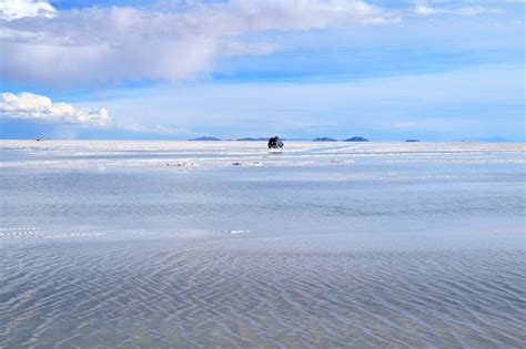Salar De Uyuni 세계 최대의 소금 평지 Potosi 볼리비아 프리미엄 사진