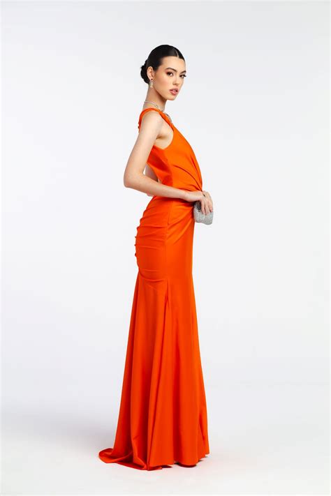 Vestido Longo Unity Seven Alças Torcidas e Costas Abertas Laranja
