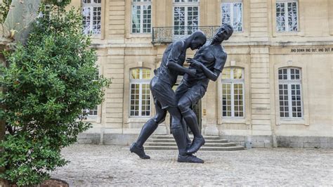 Zinedine Zidane Headbutt Statue To Be Re Installed In Qatar Ahead Of