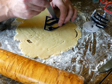 Make Your Own Nerd Themed Sugar Cookies Without Cookie Cutters