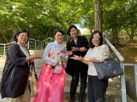 [올해의 이화인] 홍지양 생활미술과 92졸 졸업 30주년 동창news 이화여자대학교 녹미회