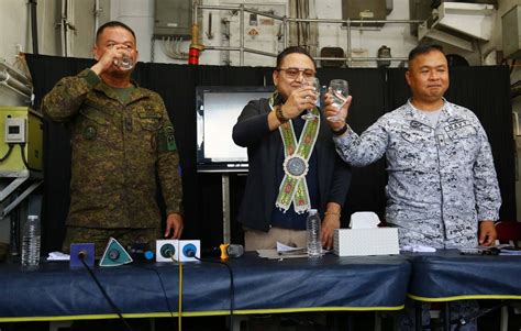 Philippine Navy Sends Ship To Help Water Shortage In Albay The Manila