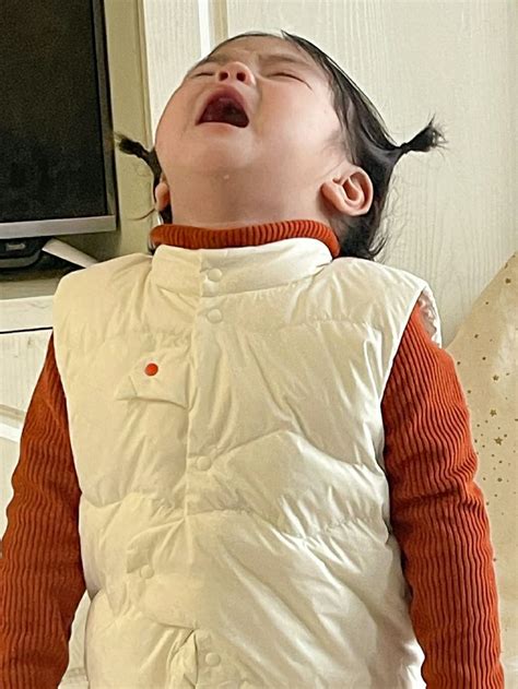 Ghim của KrnGirlsss trên B A B Y ૮ ა Đang yêu Meme em bé