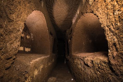 Letter From Rome Secrets Of The Catacombs Archaeology Magazine