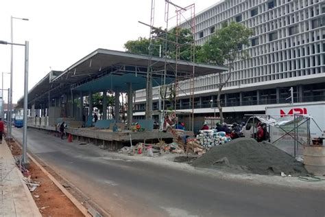 Menilik Halte Jakarta Kota Yang Baru Masih Tahap Pengerjaan