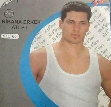 Seksi Ve çekici Bir Erkeğin Dış Görünüşü Nasıl Olur Kizlarsoruyor