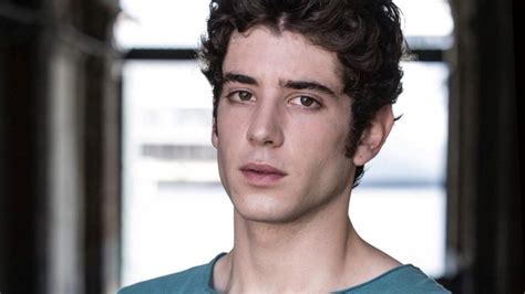 Nicolas Maupas tornerà nella serie Mare Fuori Ecco cosa ha detto