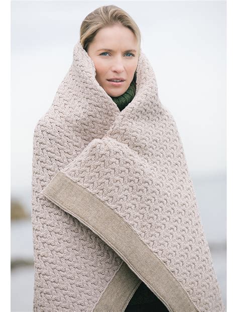 Tweed And Merino Wool Throw Aran Sweater Market