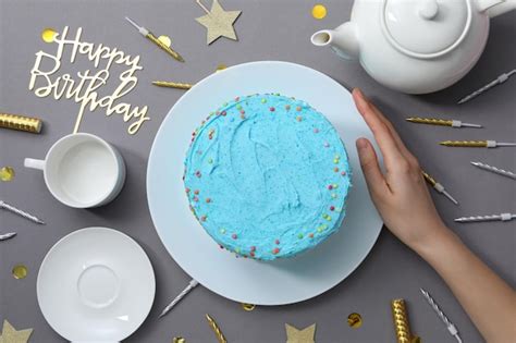 Concept De Gâteau Joyeux Anniversaire Joyeux Anniversaire Photo Premium