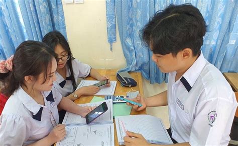 Sớm Có Hướng Dẫn Cho Học Sinh Dùng điện Thoại Trong Giờ Học Jcp Media