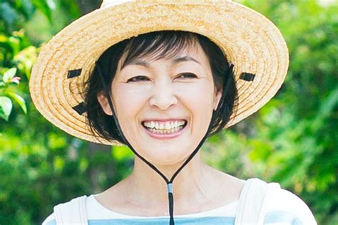財前直見、大分移住生活15年！3600坪の畑と山の農作業で芽生えた「もったいない精神」 週刊女性prime